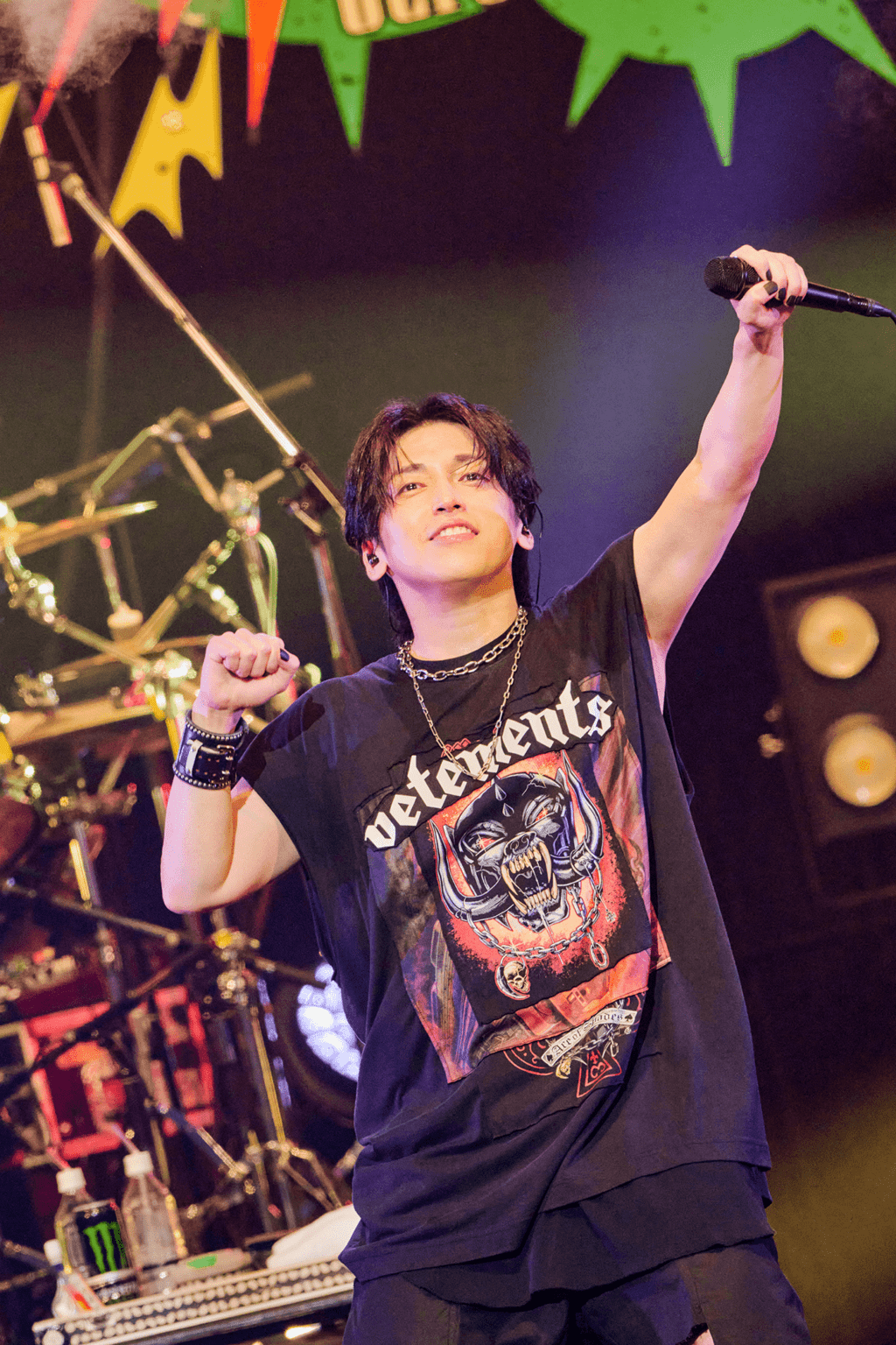 歌い手活動16周年を迎えたGero、地元・関西でファンへの感謝とロックの絶頂感に酔いしれた一夜／2024年大阪公演 Zeppツアー『火花 ...