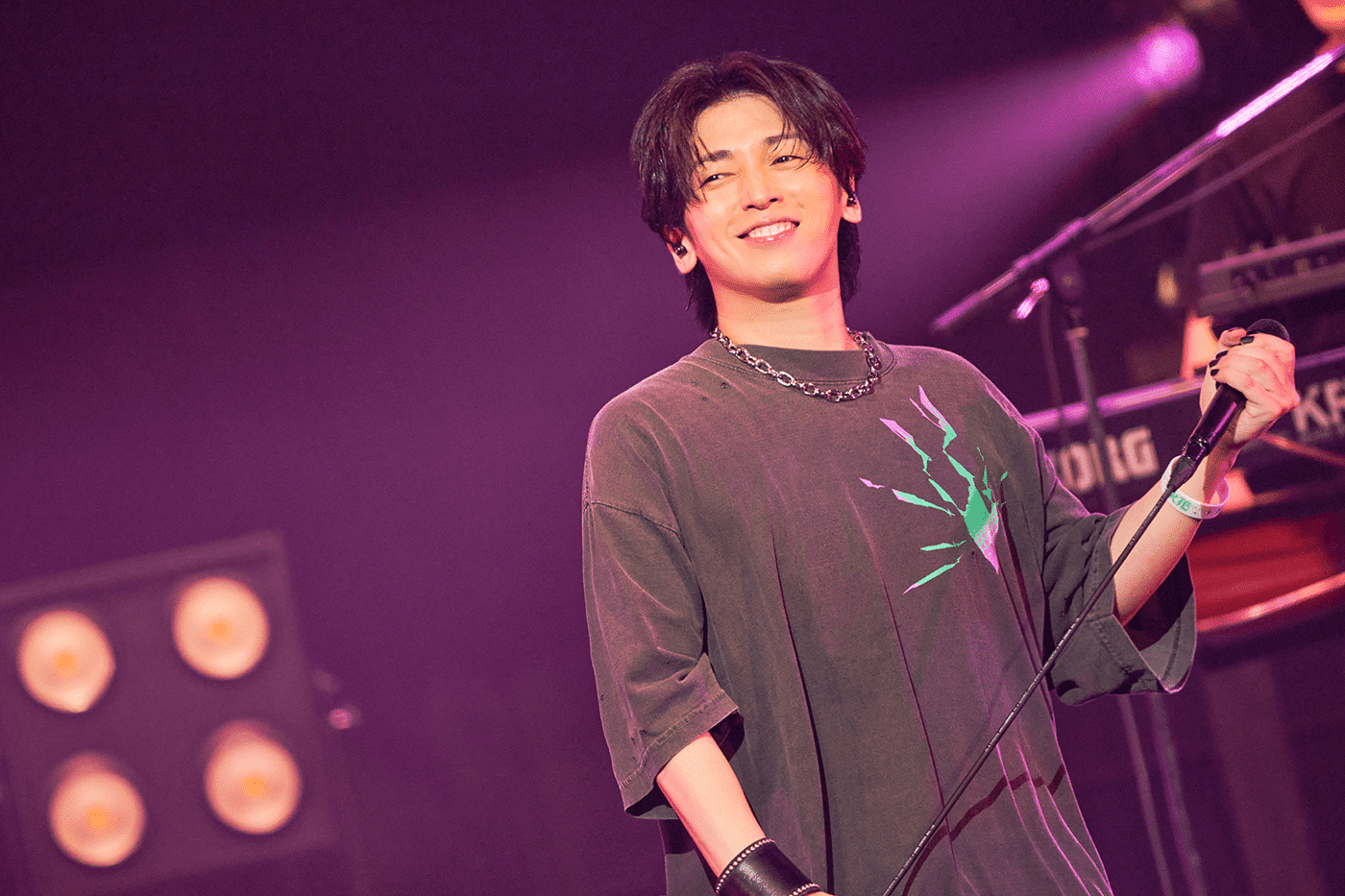 歌い手活動16周年を迎えたGero、地元・関西でファンへの感謝とロックの絶頂感に酔いしれた一夜／2024年大阪公演 Zeppツアー『火花 ...