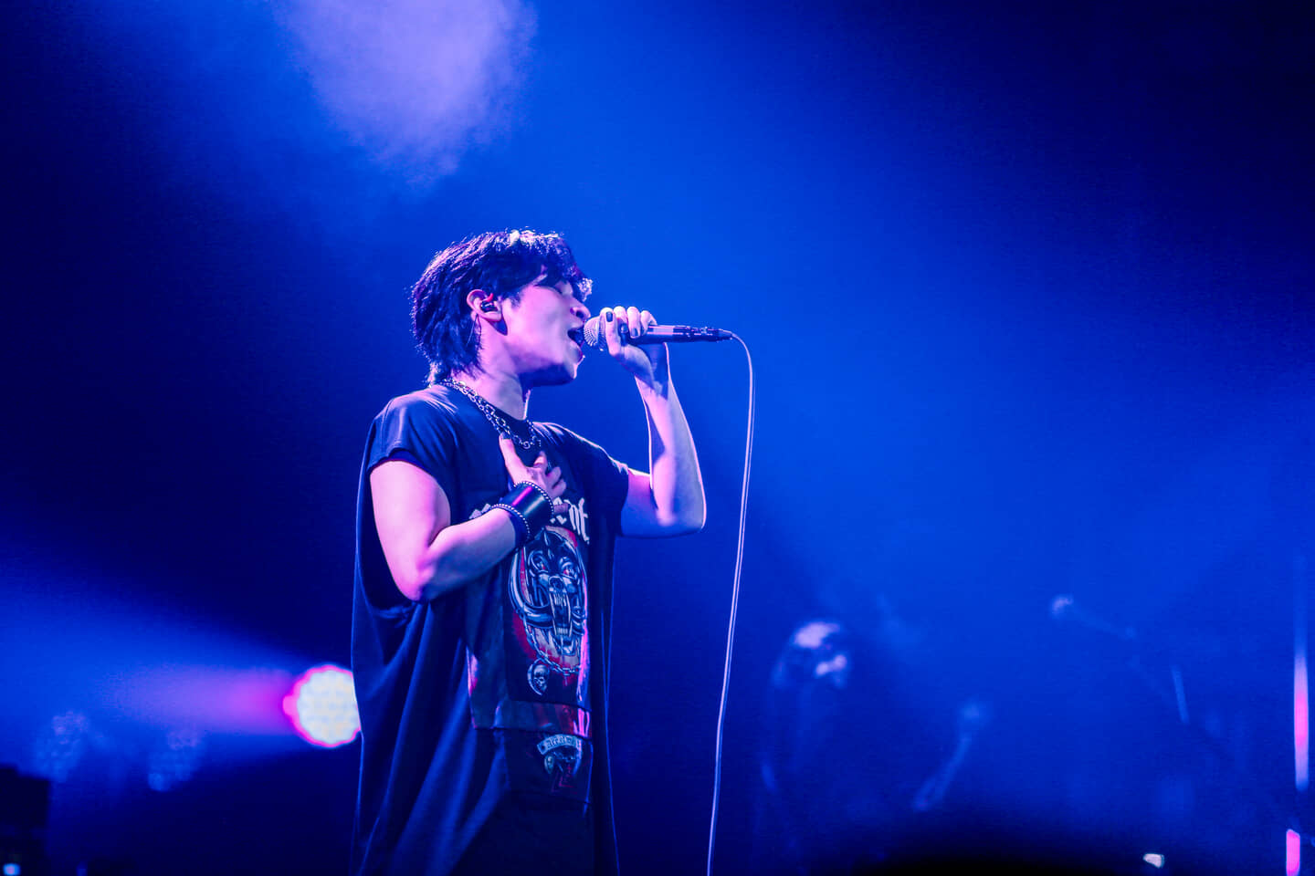 歌い手活動16周年を迎えたGero、美しいハイトーン・ボイスと渾身のMCで大熱狂の夜／2024年東京公演 Zeppツアー『火花』ライブレポート ...